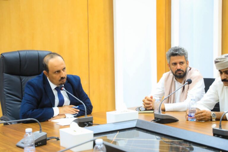 عاجل : تطورات قضية مقتل “الشاب عوض عبدالله العوبثاني” في لقاء بن ماضي ...